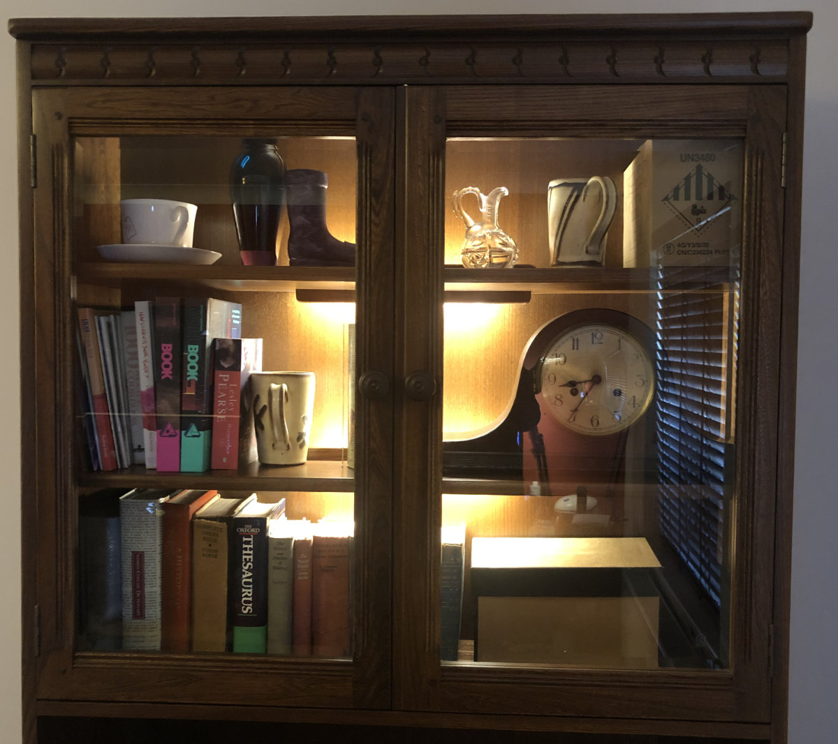 How To Keep Books Dust-Free - Sparkling Penny