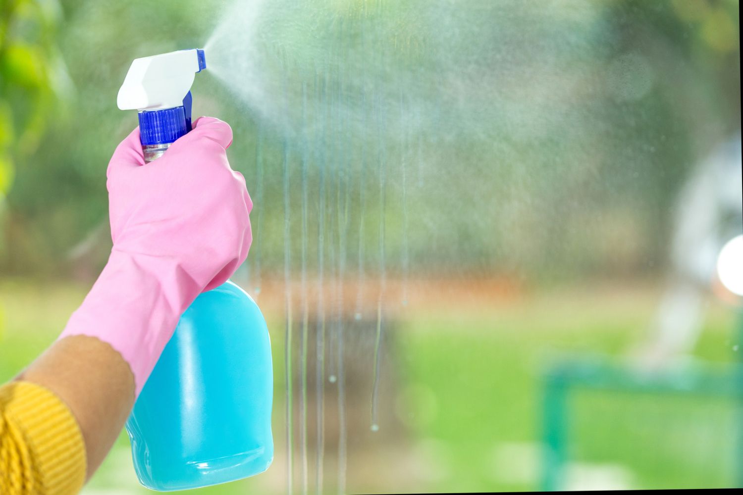 10 Natural and Healthy Cleaners You Can Make at Home with Simple ...