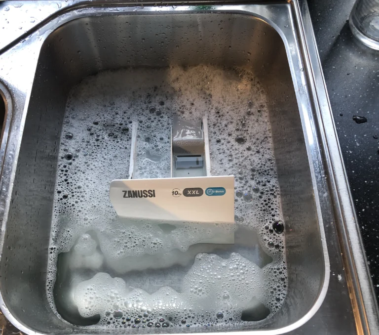 How To Clean Out and Sanitize A Smelly Washing Machine With This Simple ...