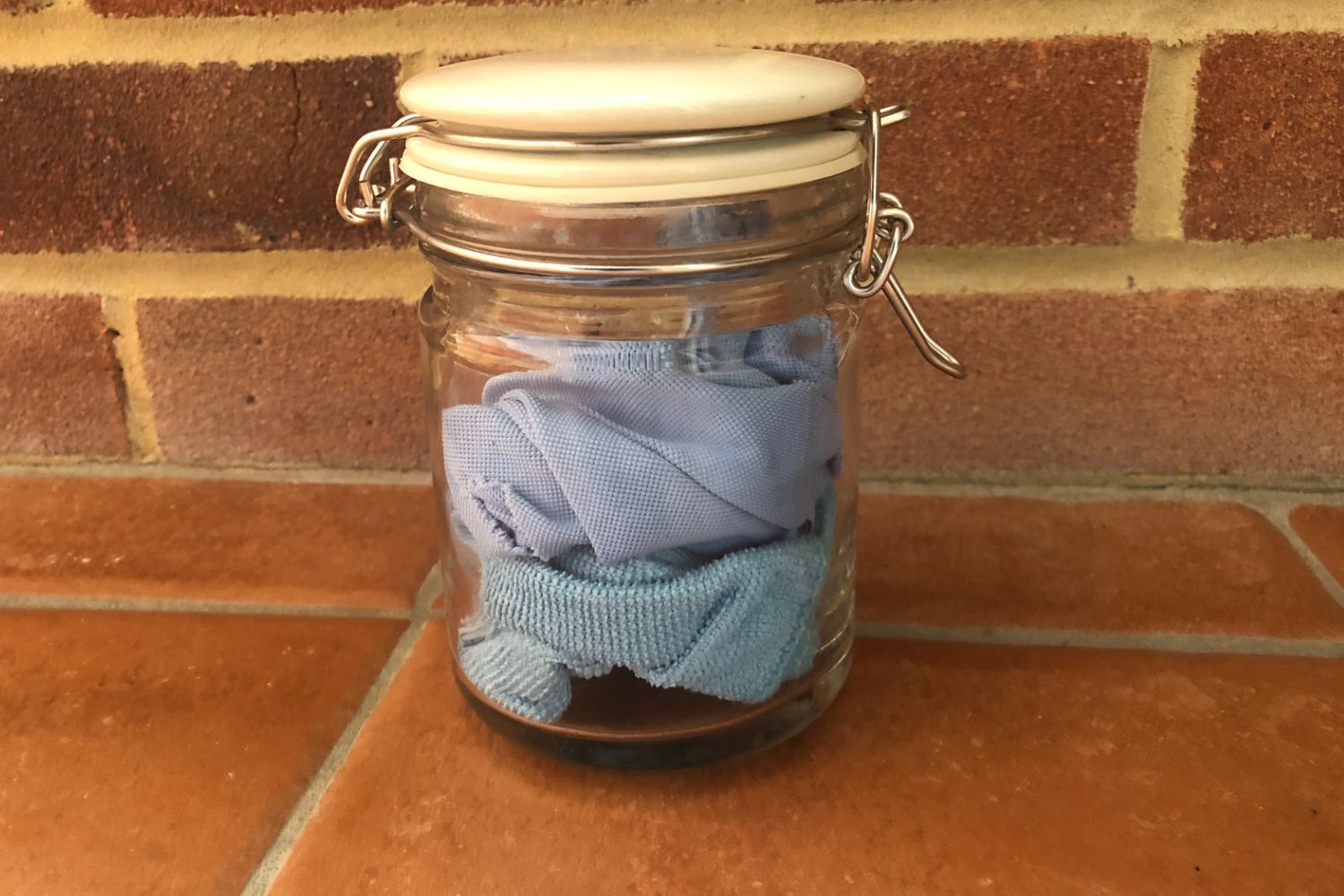 Homemade Cleaning Wipes: DIY Cleaning Made Easy - Sparkling Penny