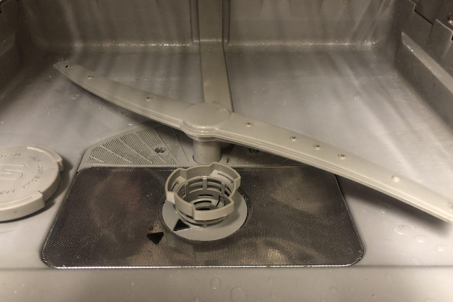 How to Clean a Dishwasher Spray Arm: A Step-by-Step Guide - Sparkling Penny