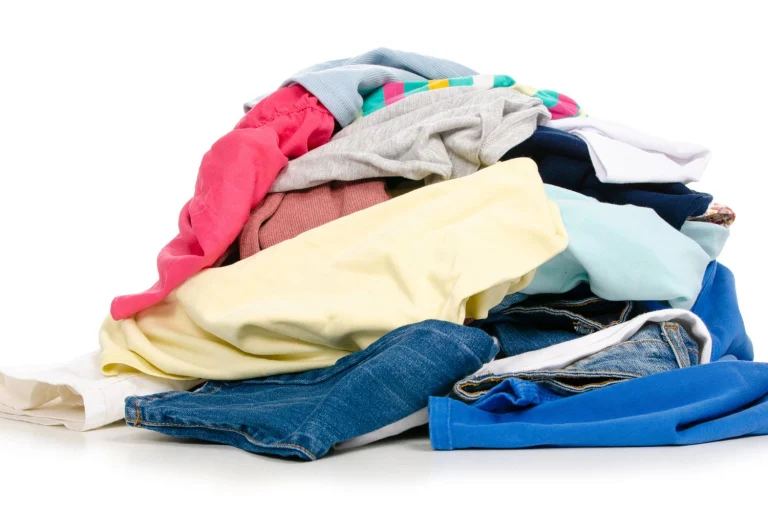 Can You Really Wash Whites with Colors? Here's What You Need to Know ...